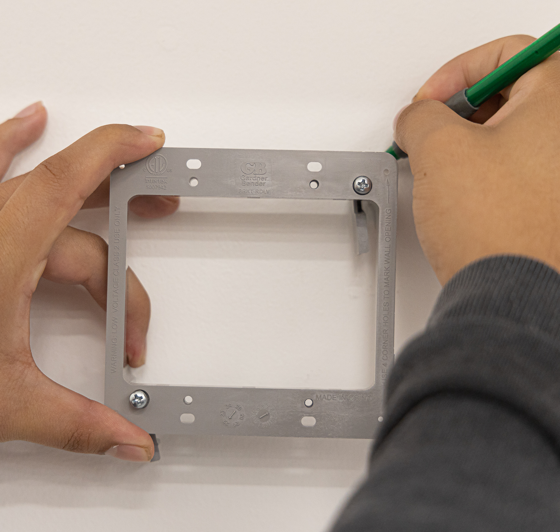 BRKT-RDLV_ALT_APP_01