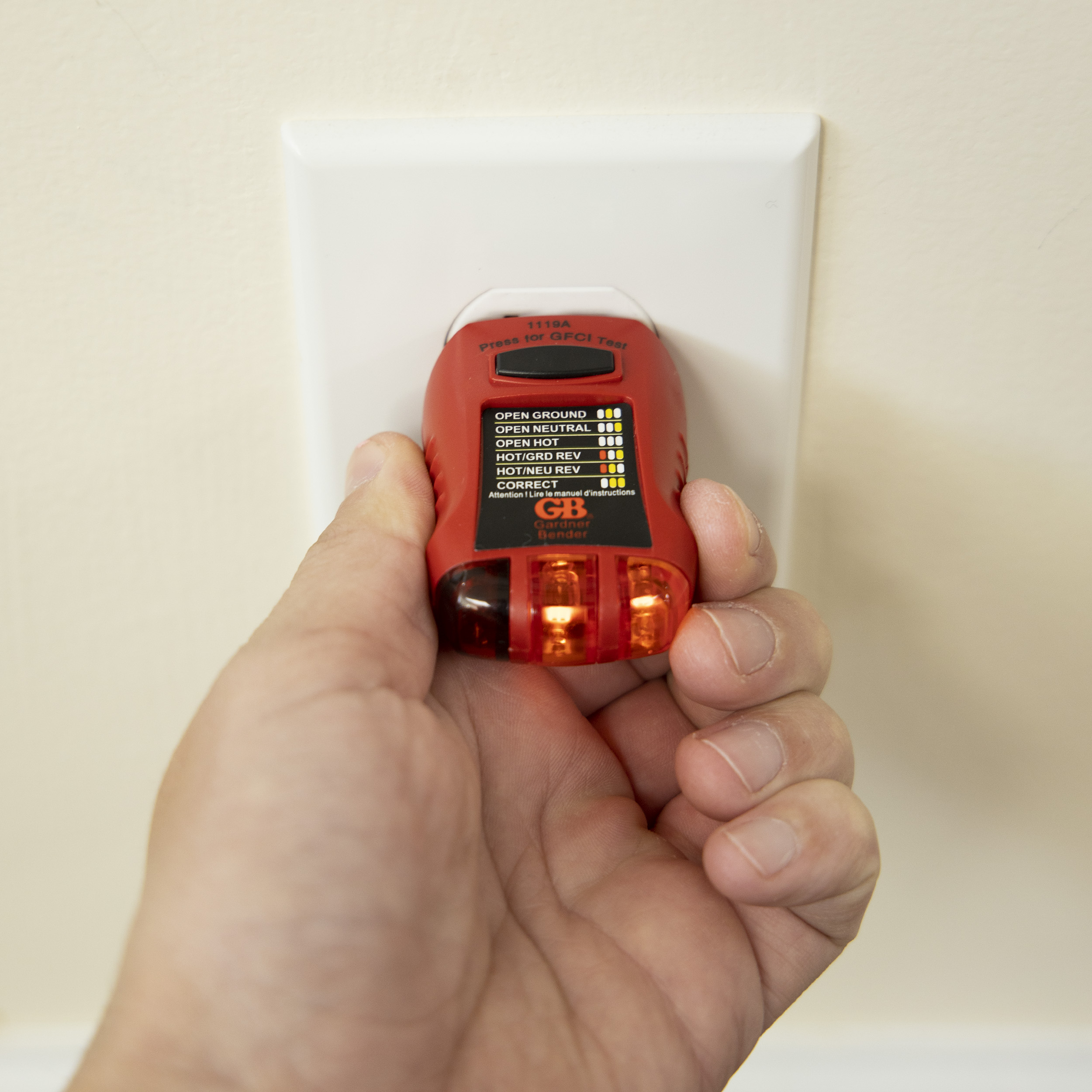 Ground Fault Receptacle Tester and Circuit Analyzer